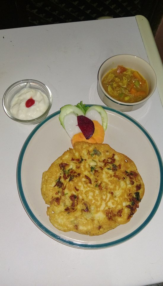 Nyatapola Rooftop Cafe – Moonkiri